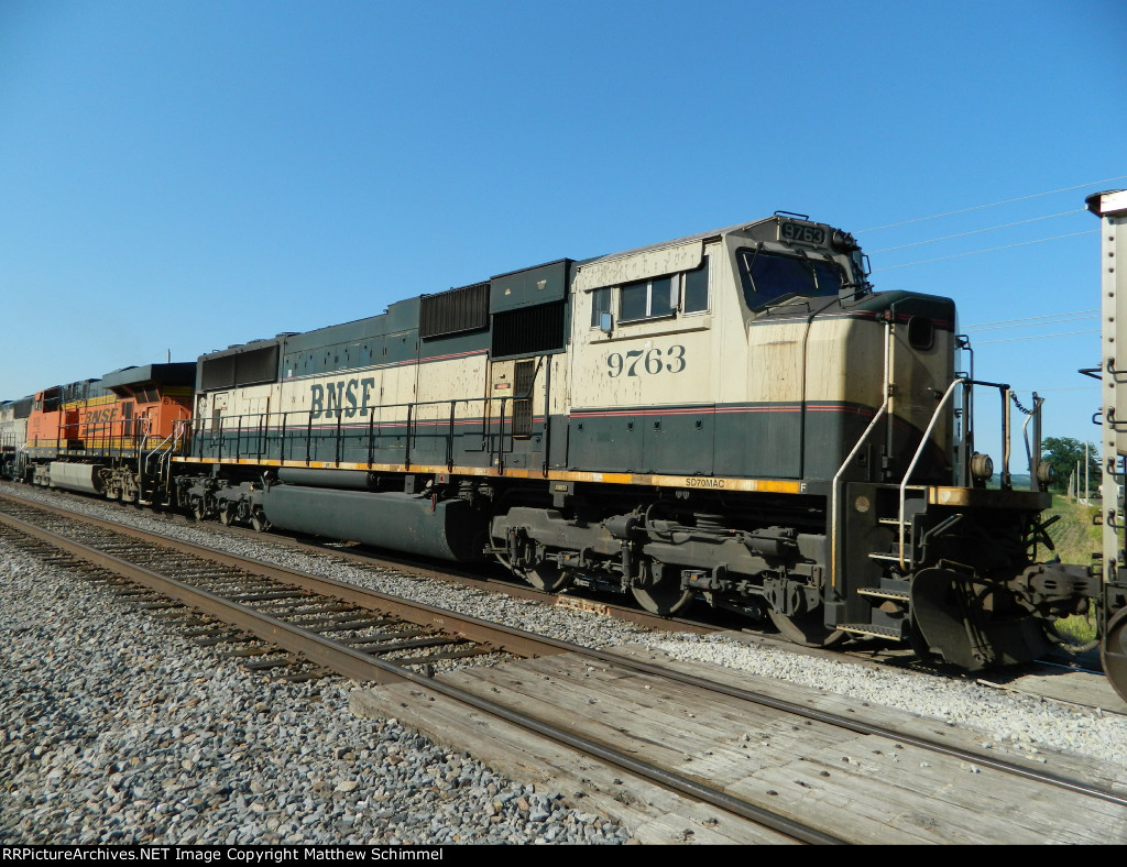 BNSF 9763